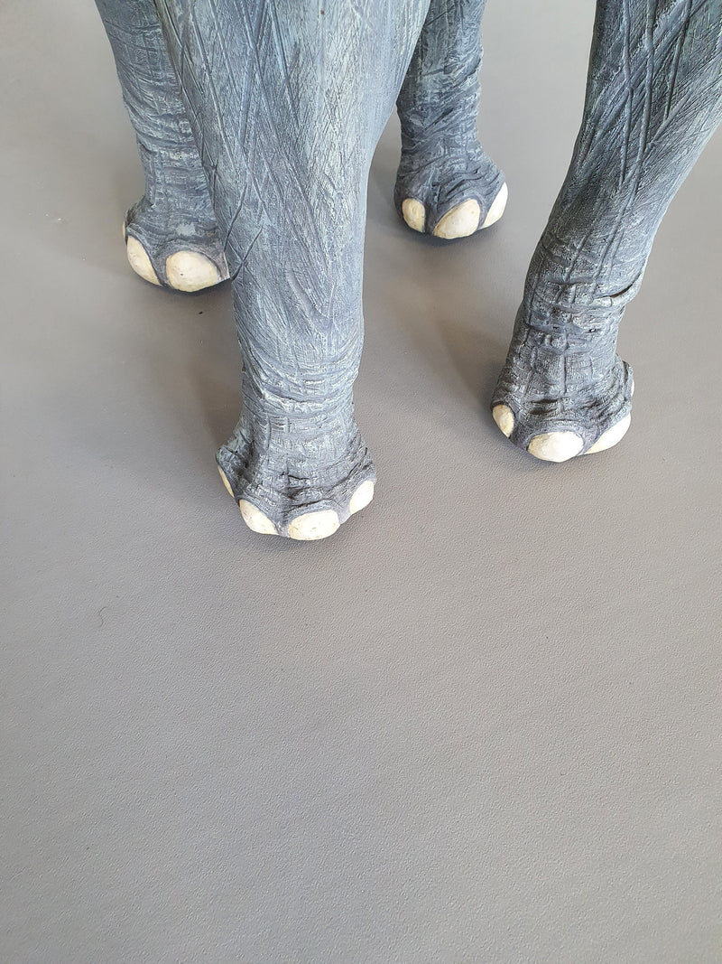 Veronese elephant chair by Allsculptures. Polystone resin 2006 Italy ...