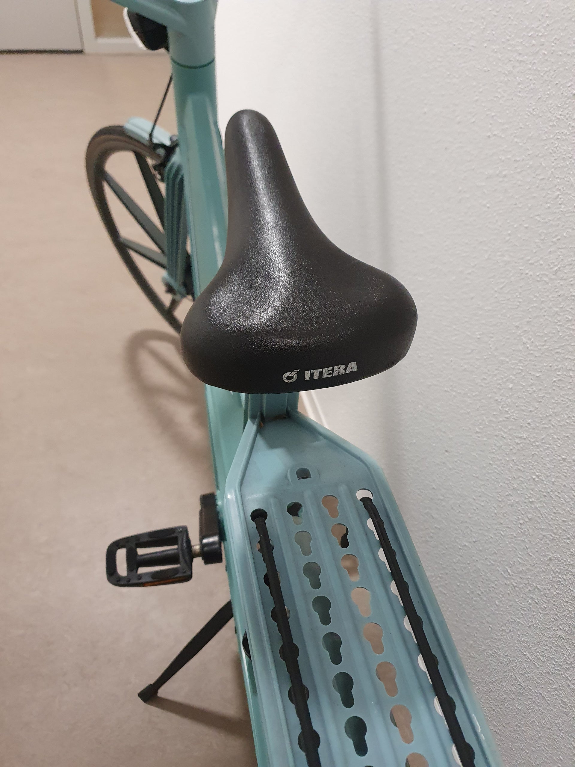 Vintage blue plastic bike Itera from Volvo Sweden, 1980s – Logohuman